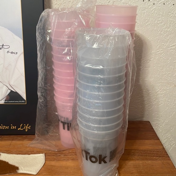 Tik Tok | Kitchen | Tik Tok Color Changing Cups | Poshmark